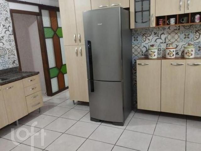 Casa à venda em Cavalhada com 166 m², 1 quarto, 2 vagas