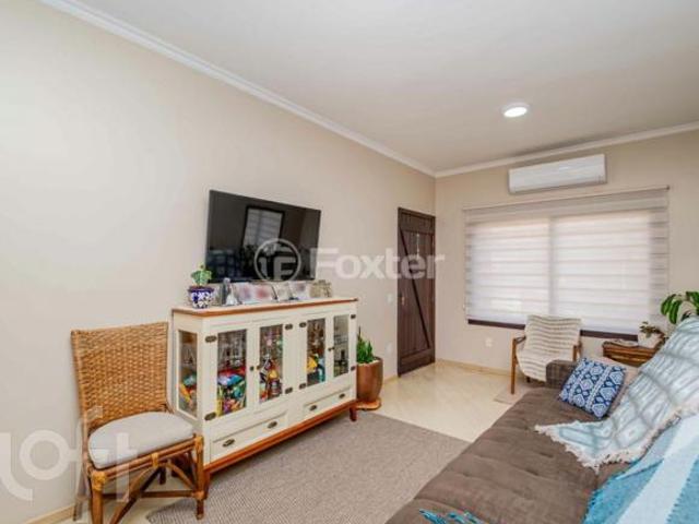 Casa à venda em Cavalhada com 200 m², 3 quartos, 1 suíte, 2 vagas