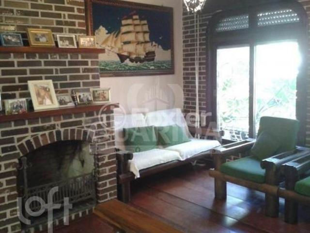 Casa à venda em Cavalhada com 200 m², 3 quartos, 5 vagas