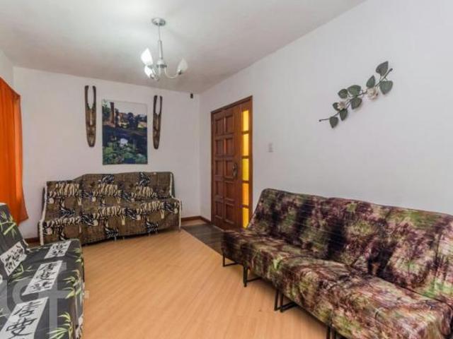 Casa à venda em Cavalhada com 226 m², 5 quartos, 1 suíte, 2 vagas