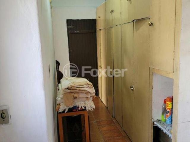 Casa à venda em Cavalhada com 244 m², 6 quartos, 1 suíte, 2 vagas