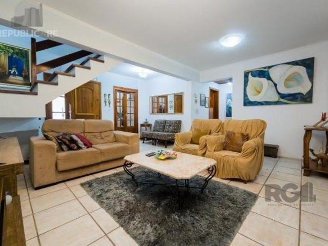 Casa à venda em Cavalhada