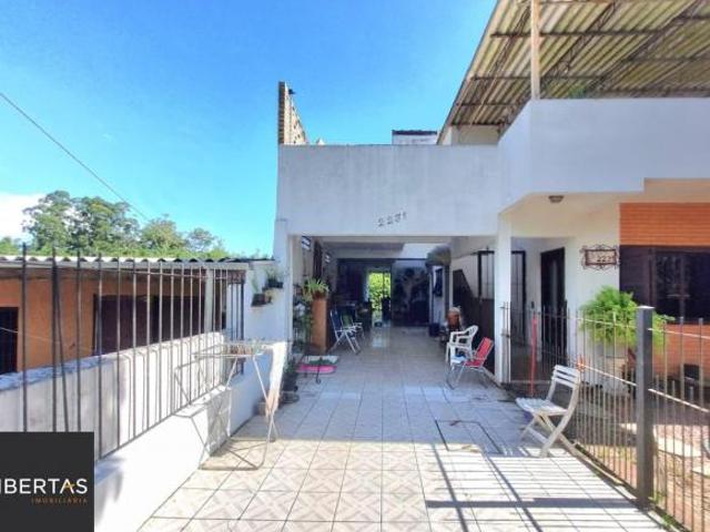 Casa à venda em Cavalhada
