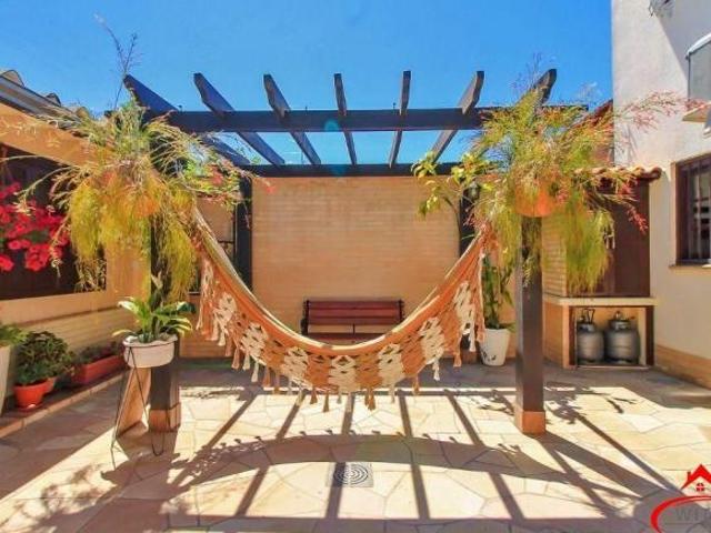 Casa à venda em Cavalhada
