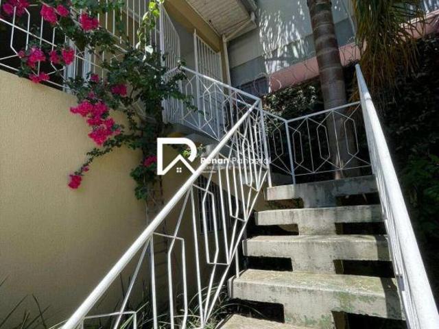 Casa à venda em Caxias do Sul, Lourdes, com 3 quartos, 130m²