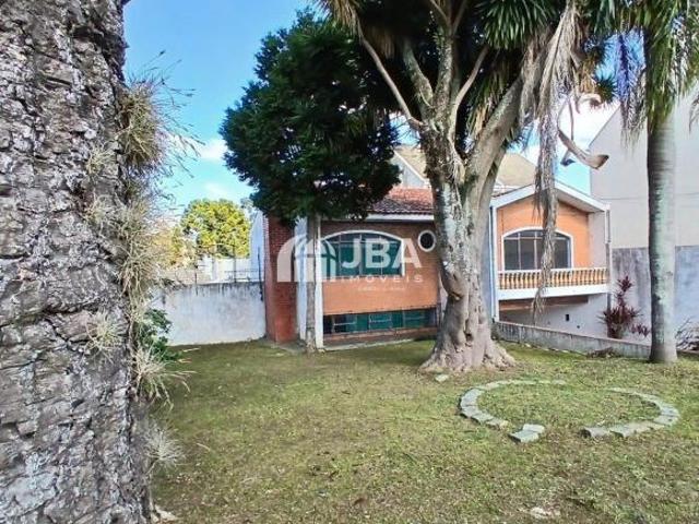 Casa à venda em Cajuru