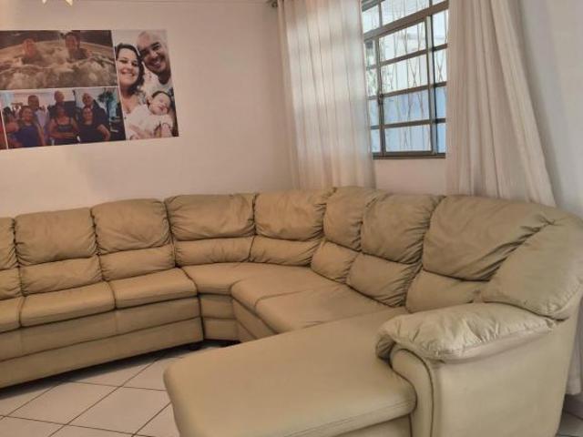 Casa à venda em Cajuru