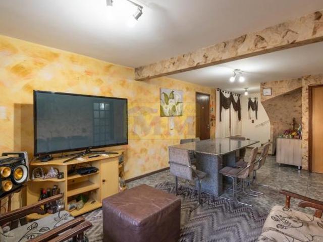 Casa à venda em Cajuru