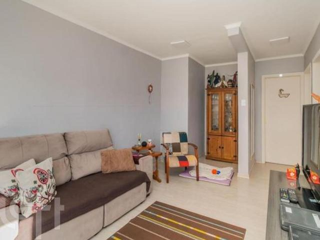 Casa à venda em Camaquã com 196 m², 5 quartos, 4 vagas