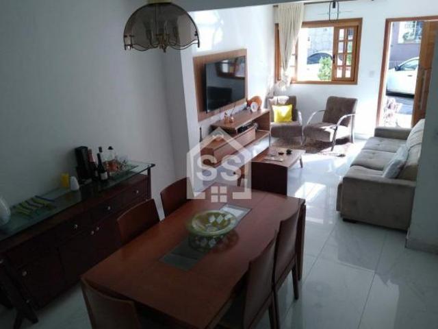 Casa à venda em Cambuci