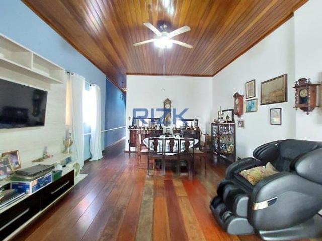 Casa à venda em Cambuci