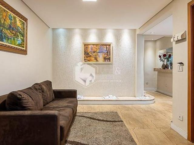 Casa à venda em Cambuci