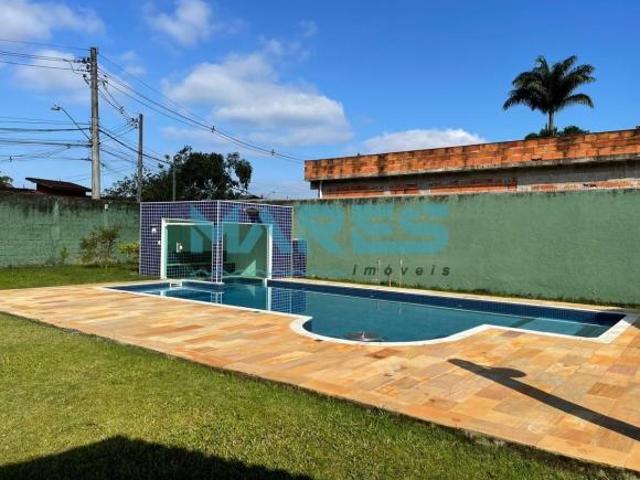 Casa a venda em Camburi