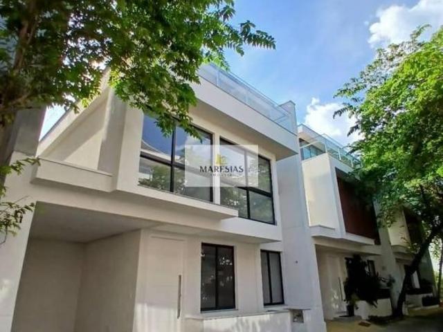 Casa à venda em Camburi