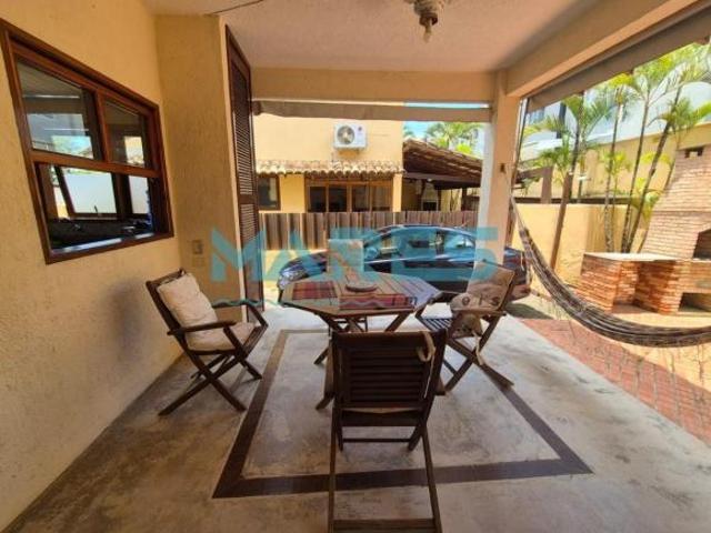 Casa à venda em Camburi