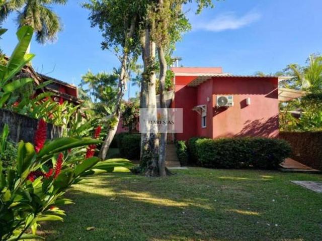 Casa à venda em Camburi