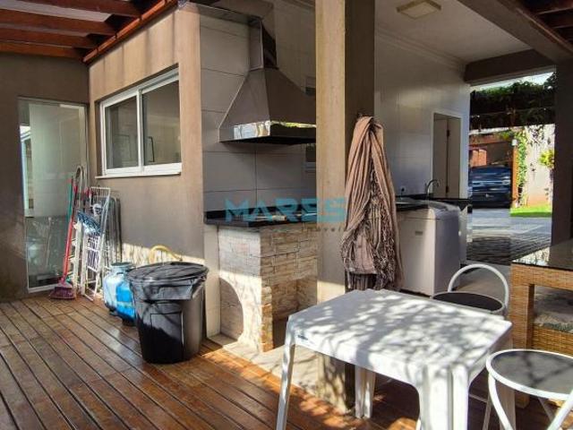 Casa a venda em Camburi