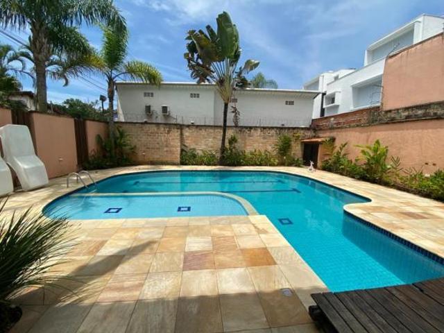 Casa a Venda em Cambury