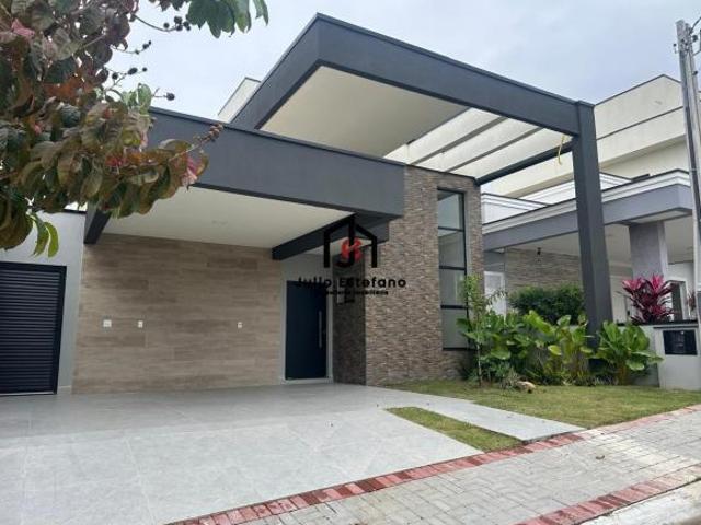 Casa à venda em Caminho Novo