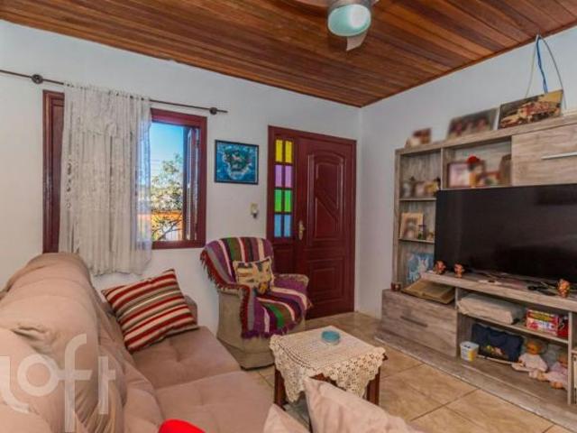 Casa à venda em Campo Novo com 135 m², 2 quartos, 1 suíte, 3 vagas