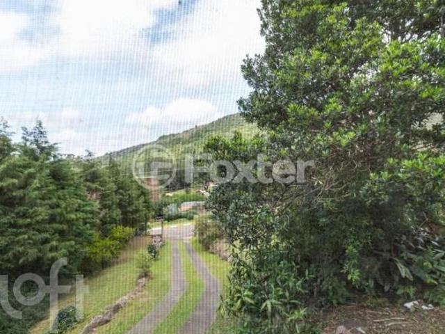 Casa à venda em Campo Novo com 150 m², 2 quartos, 5 vagas