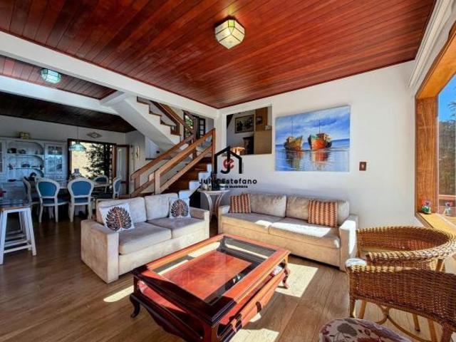Casa à venda em Campos do Jordão