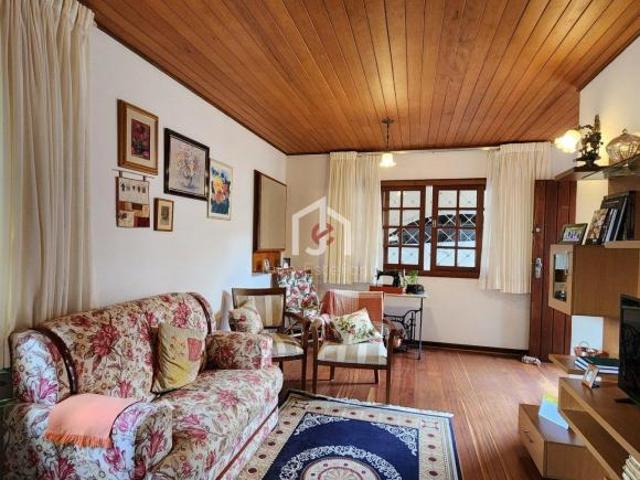 Casa à venda em Campos do Jordão