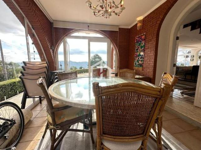 Casa à venda em Campos do Jordão
