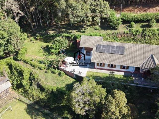 Casa à venda em Campos do Jordão