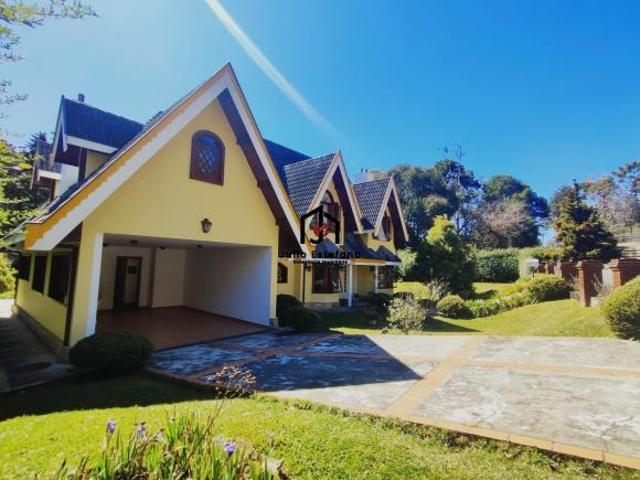 Casa à venda em Campos do Jordão