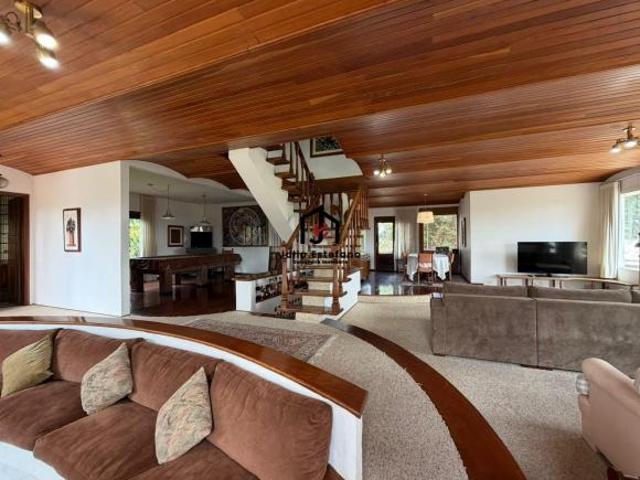 Casa à venda em Campos do Jordão