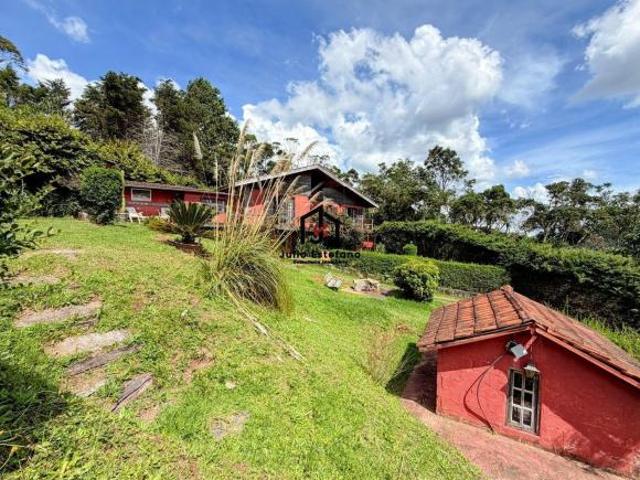 Casa à venda em Campos do Jordão