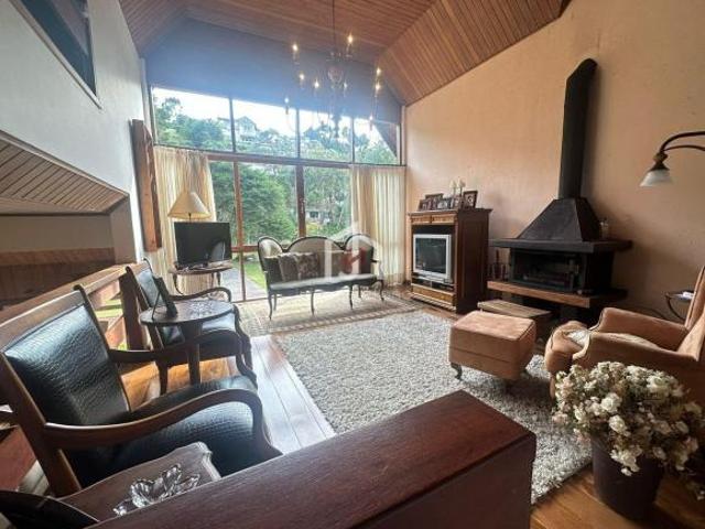 Casa à venda em Campos do Jordão