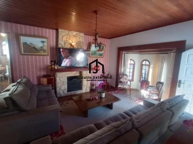 Casa à venda em Campos do Jordão