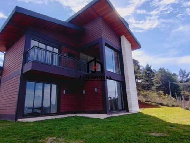 Casa à venda em Campos do Jordão