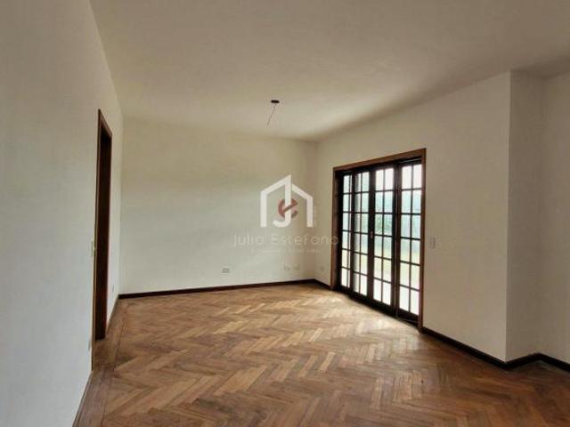 Casa à venda em Campos do Jordão