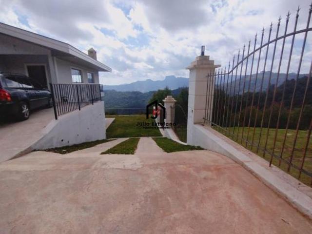 Casa à venda em Campos do Jordão