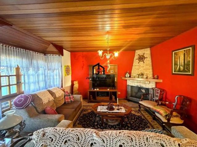Casa à venda em Campos do Jordão