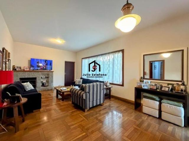 Casa à venda em Campos do Jordão