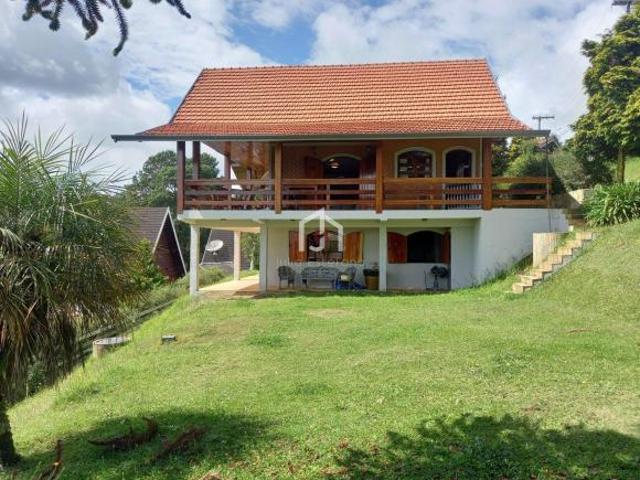 Casa à venda em Campos do Jordão