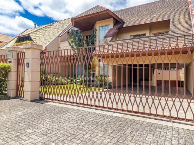 Casa à venda em Campina do Siqueira