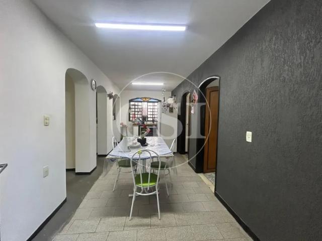 Casa a venda em Campinas com 3 dormitórios