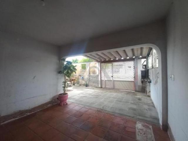 Casa à venda em Campinas, Cidade Jardim, com 2 quartos, com 174 m²