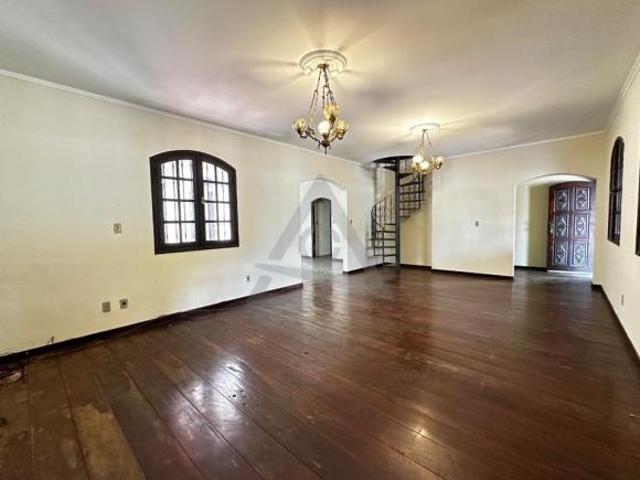 Casa à venda em Campinas, Cidade Universitária, com 3 quartos, com 200 m²