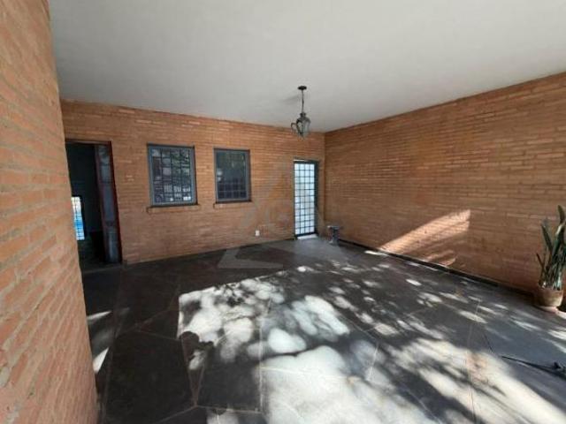 Casa à venda em Campinas, Cidade Universitária, com 4 quartos, com 263 m²