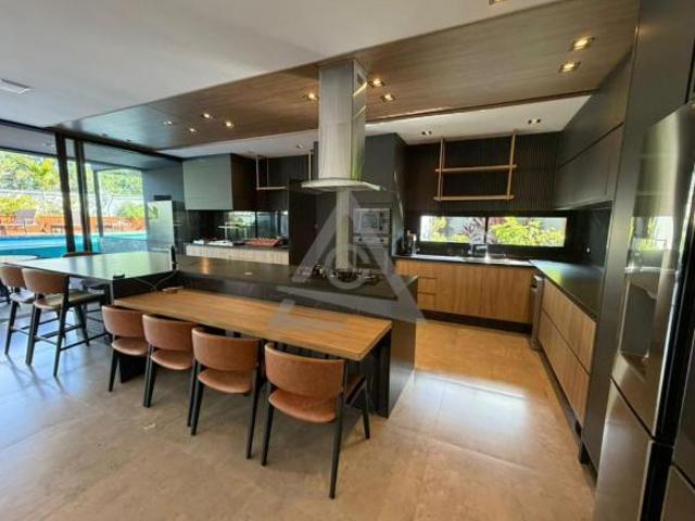 Casa à venda em Campinas, Alphaville Dom Pedro 2, com 3 suítes, com 380 m², Alphaville Dom Pedro 2