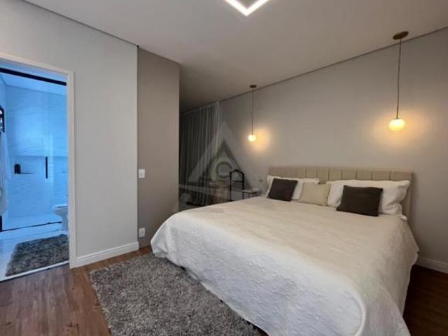 Casa à venda em Campinas, Bairro das Palmeiras, com 3 suítes, com 238 m², Palmeiras da Hípica