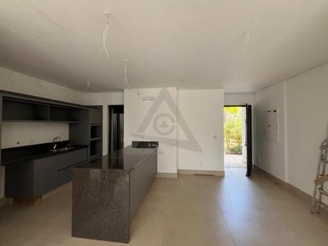 Casa à venda em Campinas, Bairro das Palmeiras, com 3 suítes, com 241 m², Bothanica Gramado