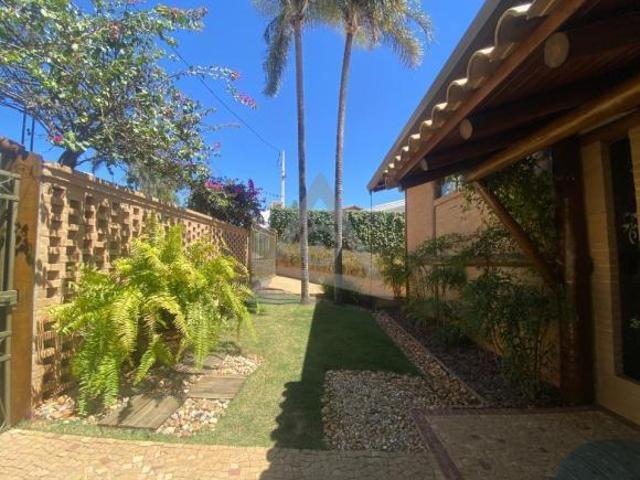 Casa à venda em Campinas, Bairro das Palmeiras, com 4 quartos, com 276 m², Palmeiras da Hípica