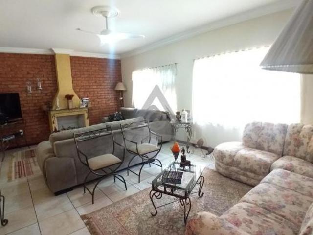 Casa à venda em Campinas, Jardim Chapadão, com 3 suítes, com 322 m²